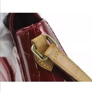 Louis Vuitton | Bags | Louis Vuitton Monogram Vernis Bellflower ...